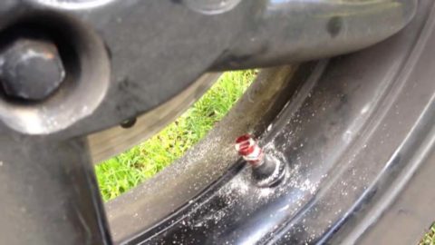 Aluminum or Metal Valve Stem Cap Stuck - How to Remove It?